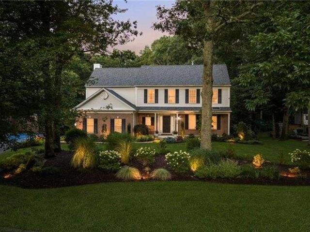 4 bedroom, North Kingstown RI 02874 105117458