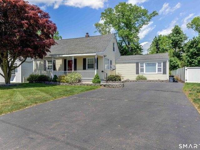 4 bedroom, North Haven CT 06473 102724455
