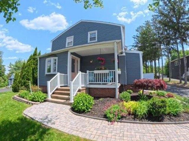 4 bedroom, North Haven CT 06473 102761887