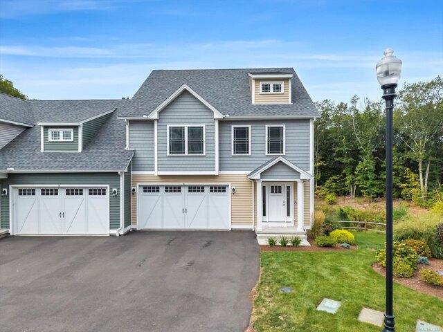 4 bedroom, North Haven CT 06473 94508500