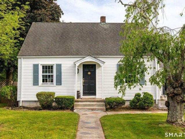 4 bedroom, North Haven CT 06473 LS103098891
