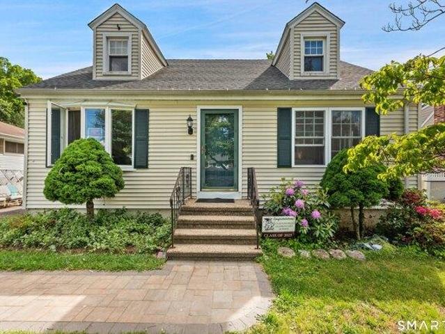 4 bedroom, North Haven CT 06473 LS103099980