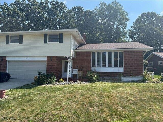 4 bedroom, North Olmsted OH 44070 94103028
