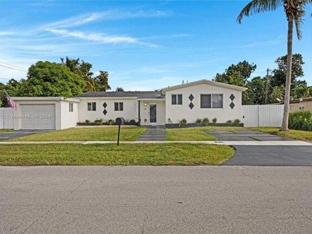 4 bedroom, North Miami Beach FL 33162 89105484