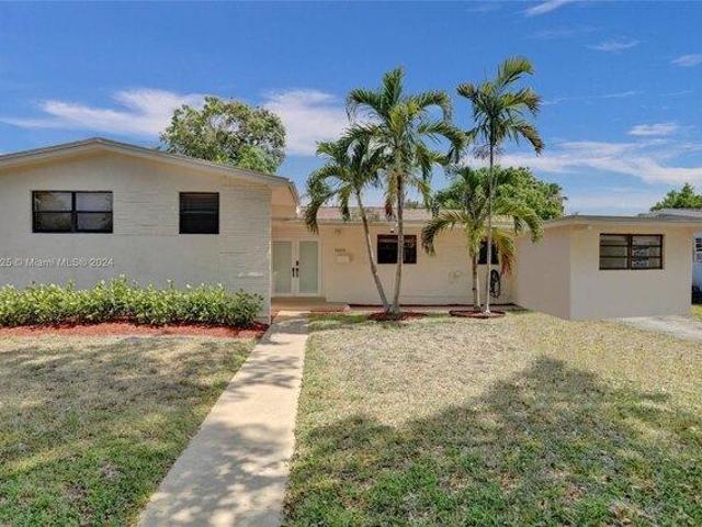 4 bedroom, North Miami Beach FL 33162 89107302