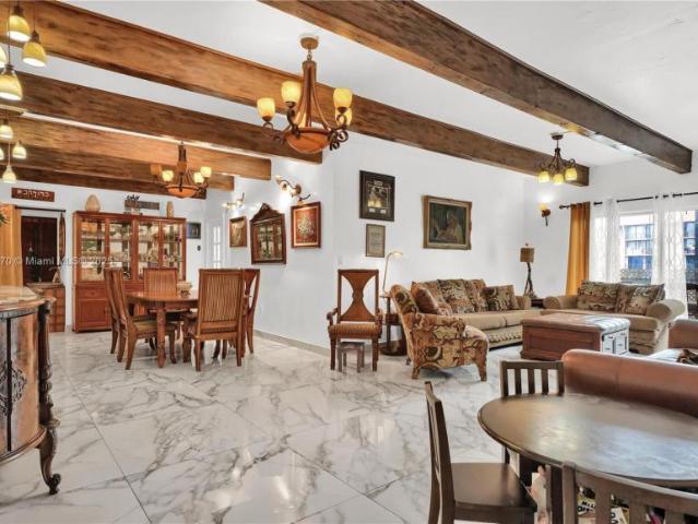 4 bedroom, North Miami Beach FL 90602023