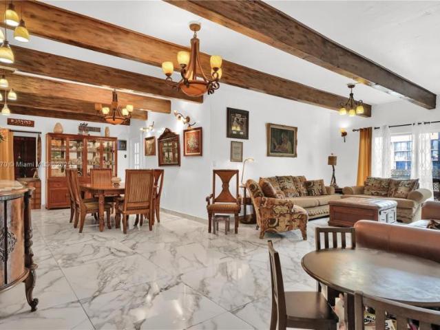 4 bedroom, North Miami Beach FL 92355738