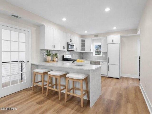 4 bedroom, North Middletown NJ 07748 104850616
