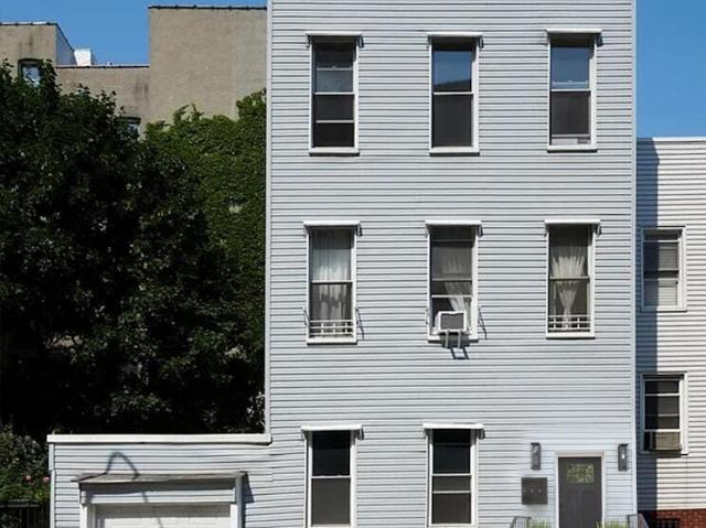 4 bedroom, North Side NY 102245781