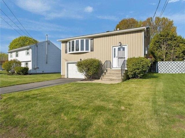 4 bedroom, North Providence RI 02904 102445136