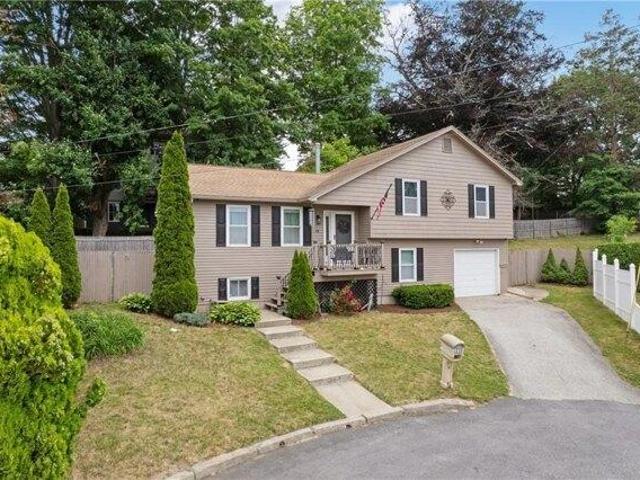 4 bedroom, North Providence RI 02911 104444456