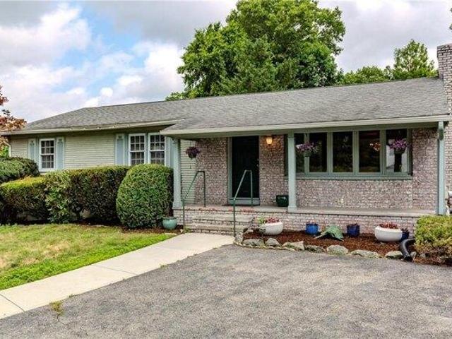 4 bedroom, North Providence RI 02911 104512087