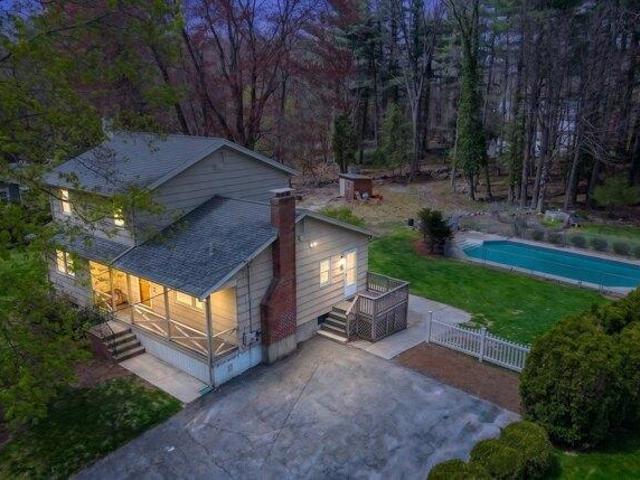 4 bedroom, North Reading MA 01864 104148461