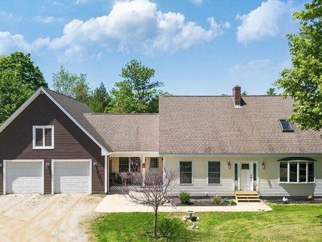 4 bedroom, North Yarmouth ME 04097 LS103034313