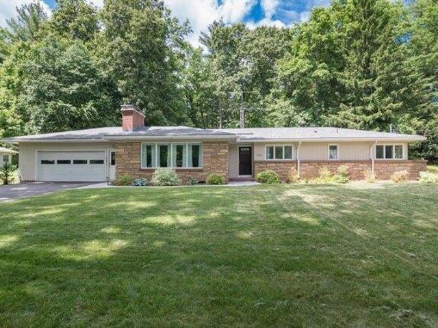 4 bedroom, Northampton MA 01062 104653559