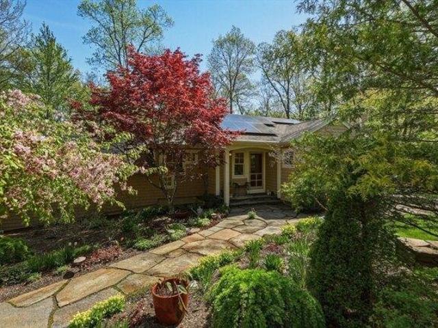 4 bedroom, Northampton MA 01062 102728225