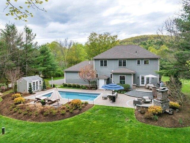 4 bedroom, Northampton MA 01062 102728295