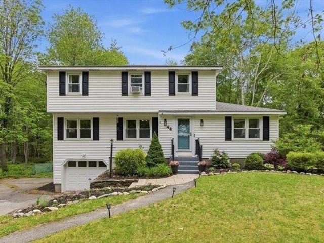 4 bedroom, Northborough MA 01532 103435283