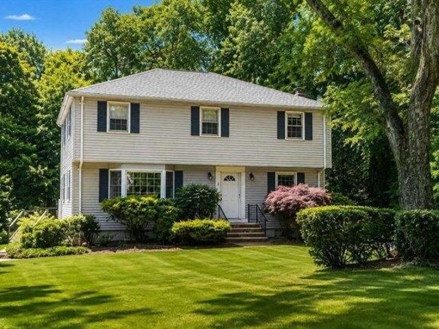 4 bedroom, Northborough MA 01532 104604902