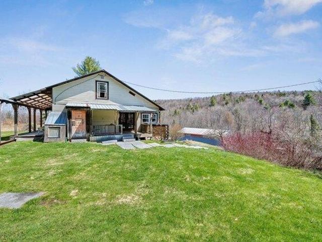 4 bedroom, Northfield VT 05663 LS102826397