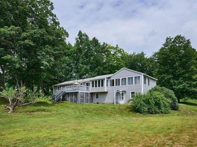 4 bedroom, Northfield MA 01360 105203385