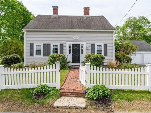 4 bedroom, Natick MA 01760 LS102827598