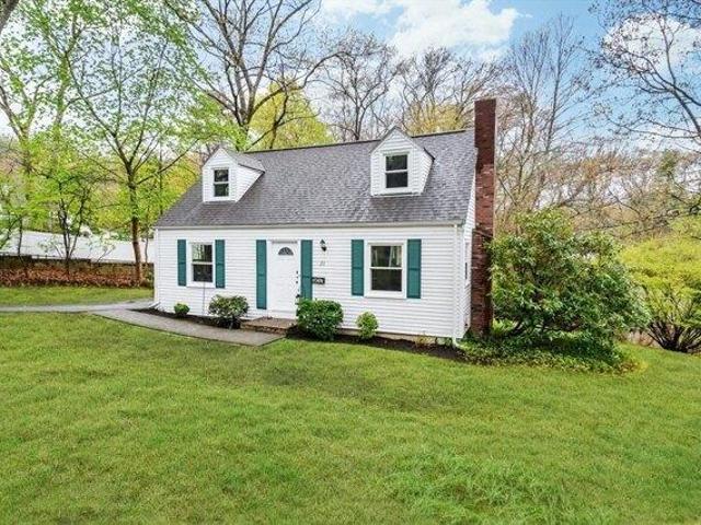 4 bedroom, Natick MA 01760 102592463