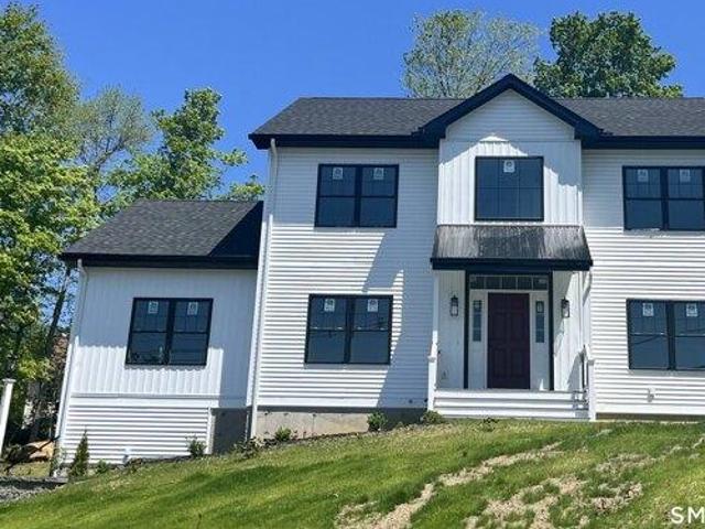 4 bedroom, Naugatuck CT 06770 LS102828513