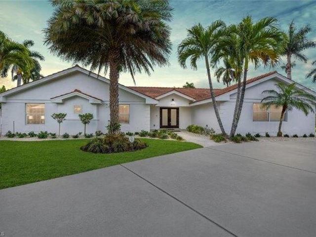 4 bedroom, Naples FL 34103 LS89298588