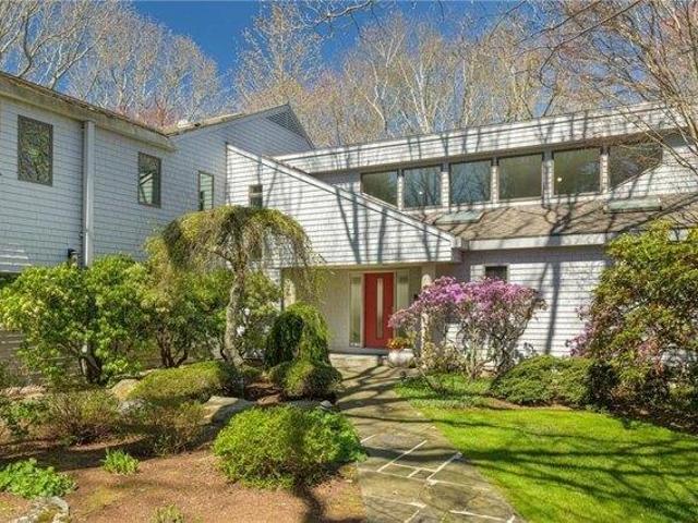 4 bedroom, Narragansett RI 02882 LS102800938