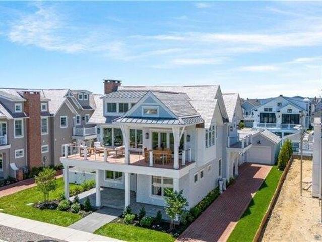 4 bedroom, Narragansett RI 02882 104568855