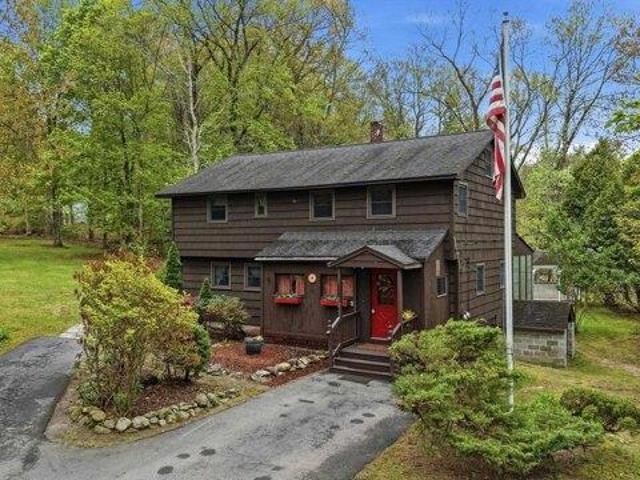 4 bedroom, Nashua NH 03062 102346014