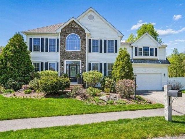 4 bedroom, Nashua NH 03063 102565874