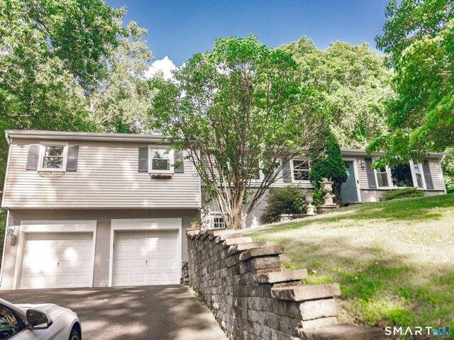 4 bedroom, New Milford CT 06776 104510763