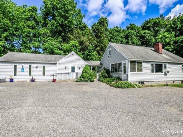 4 bedroom, New Milford CT 06776 105140394