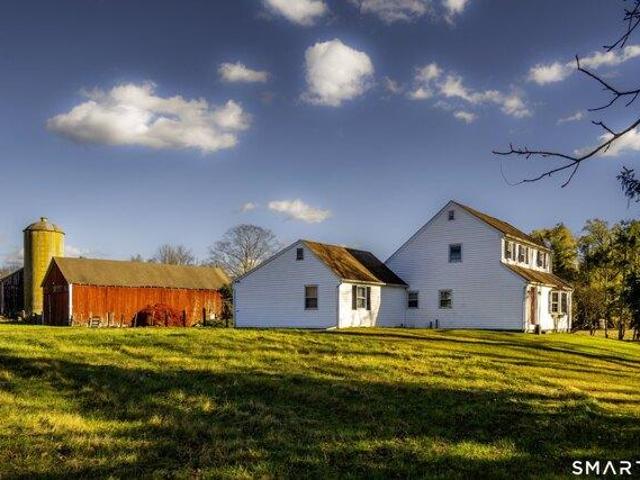 4 bedroom, New Milford CT 06776 102827284