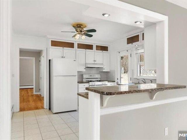 4 bedroom, New Milford NJ 07646 104850333