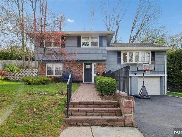 4 bedroom, New Milford NJ 07646 LS101801528