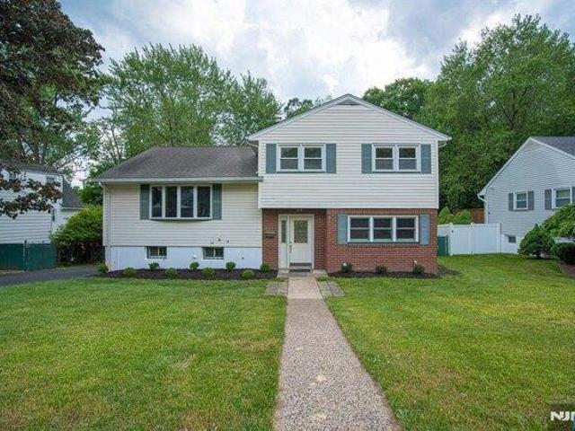 4 bedroom, New Milford NJ 07646 LS102728807