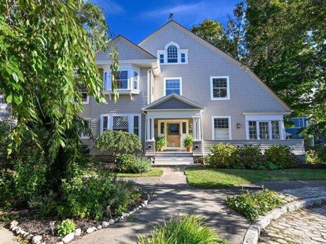 4 bedroom, New Bedford MA 02740 103019139