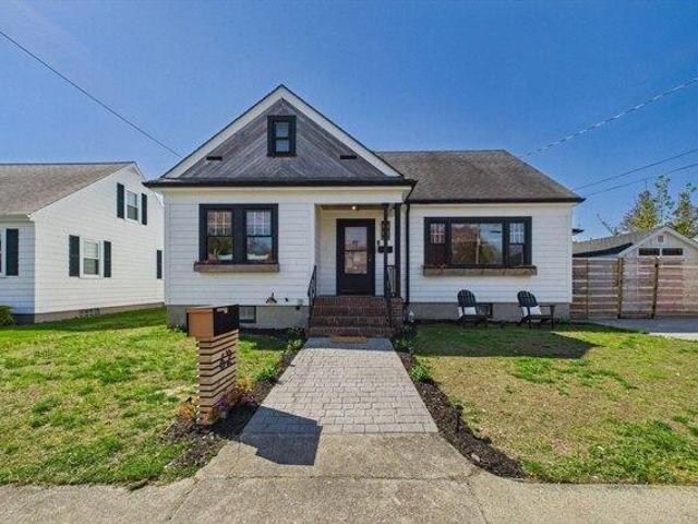 4 bedroom, New Bedford MA 02745 104513178