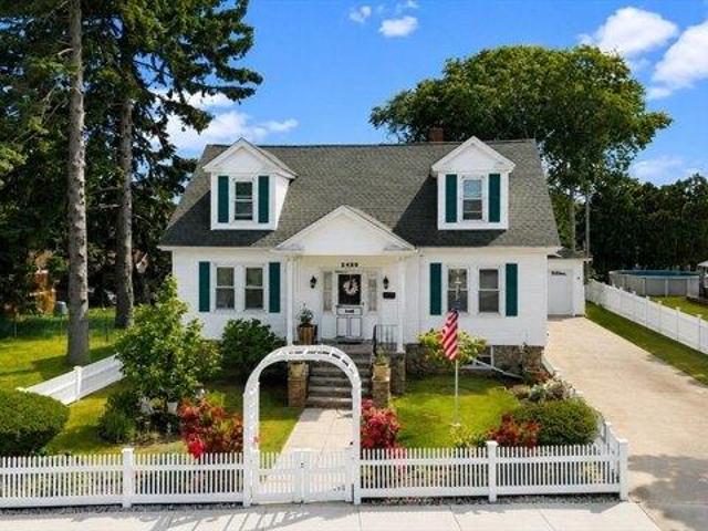 4 bedroom, New Bedford MA 02745 104603988
