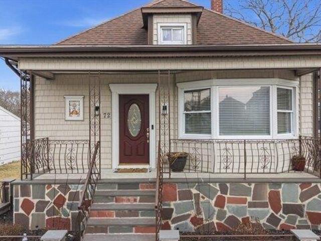 4 bedroom, New Bedford MA 02745 102121050