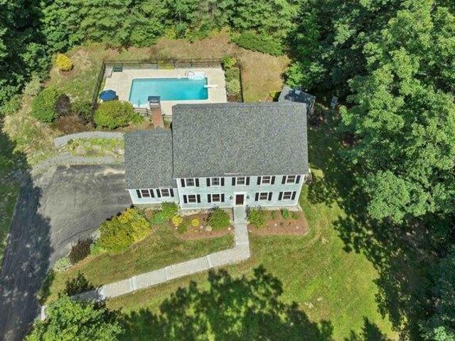 4 bedroom, New Boston NH 03070 104832977