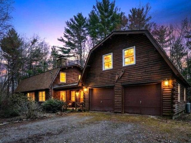 4 bedroom, New Boston NH 03070 LS102593363