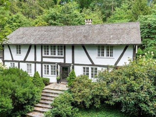 4 bedroom, New Canaan CT 06840 102595103