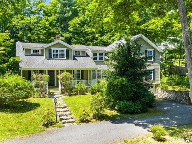 4 bedroom, New Canaan CT 06840 104653356