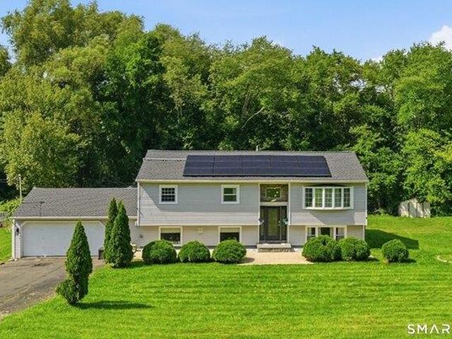 4 bedroom, New Fairfield CT 06812 105193025