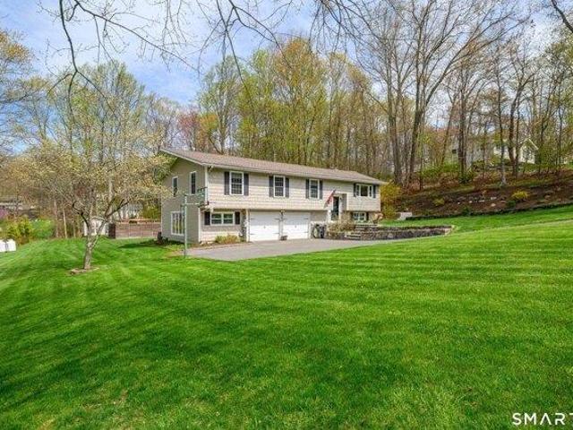 4 bedroom, New Fairfield CT 06812 LS103071114