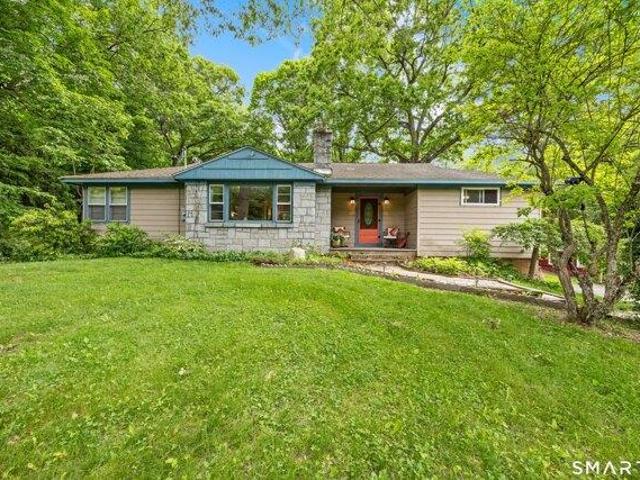 4 bedroom, New Hartford CT 06057 102823631